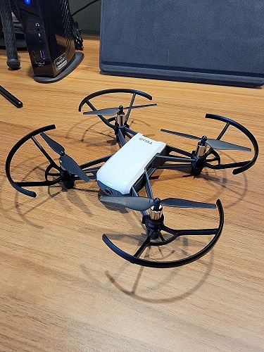 プログラミング初心者向け！トイドローン「Tello」をScratchで飛ばす #Node.js - Qiita