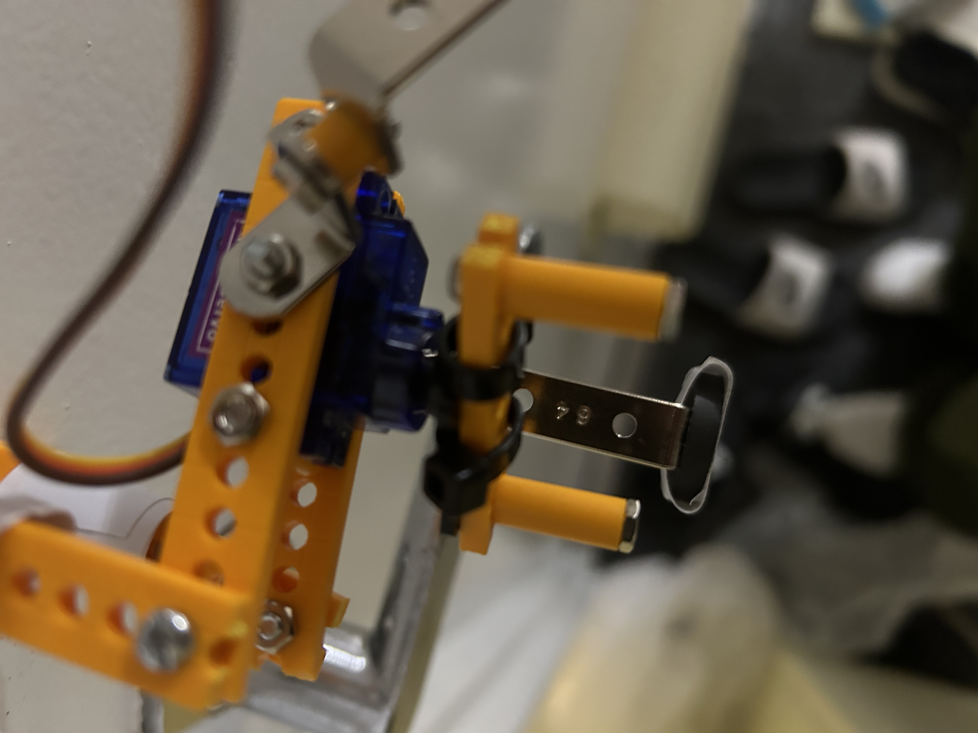 Raspberry Piでスマートロック作ってみた #Python3 - Qiita