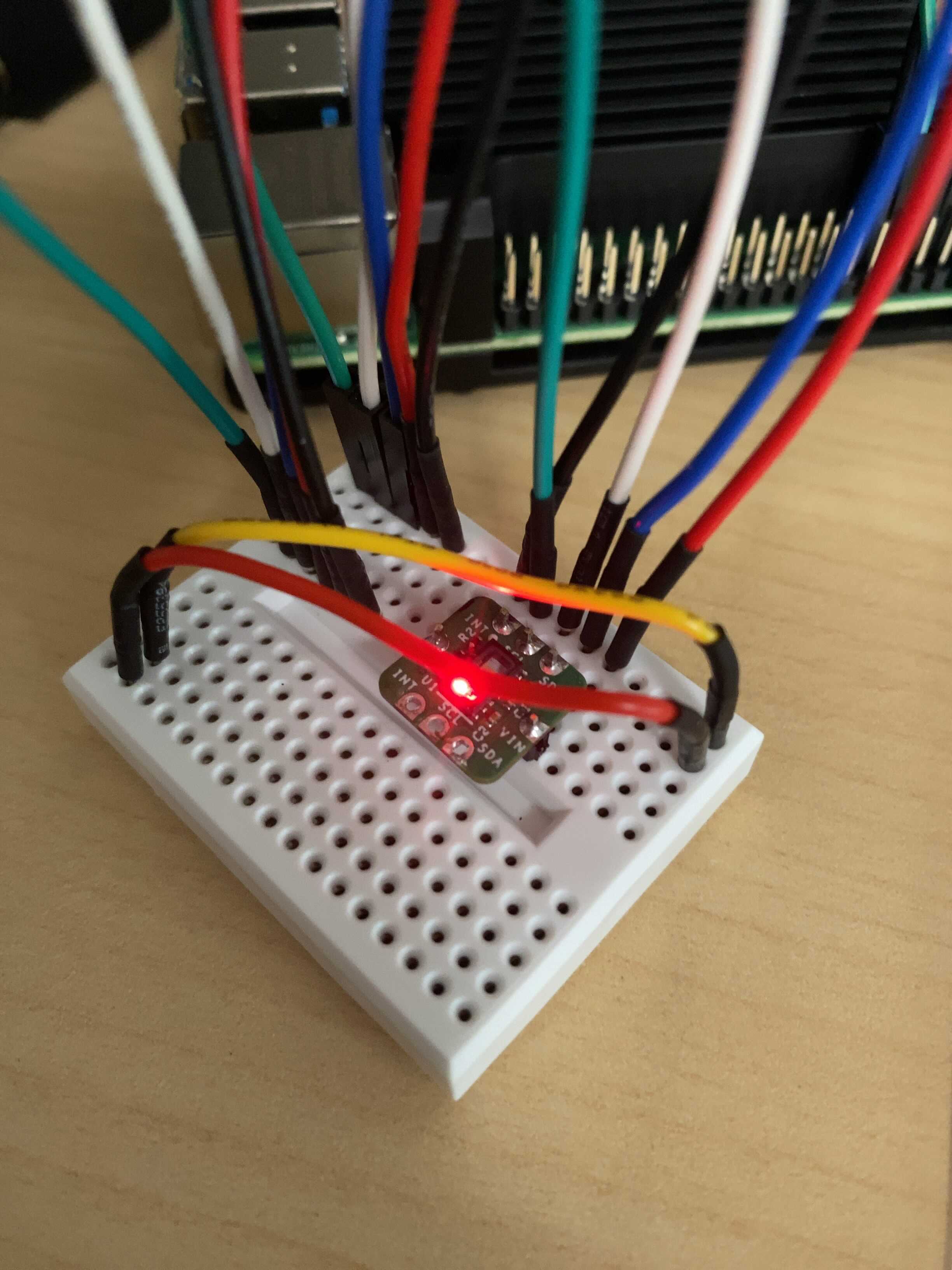 MAX30102で心拍数と血中酸素濃度を測定する - Raspberry Pi編 - #Python - Qiita